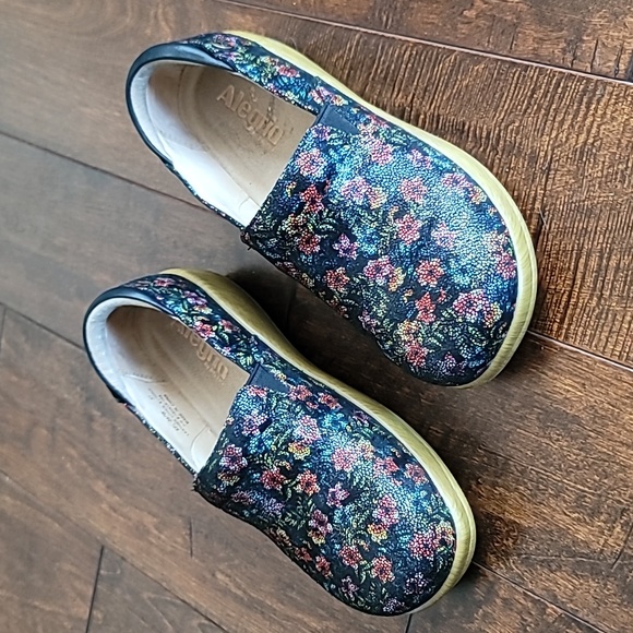 Alegria | Shoes | Alegria Kel947w Multicolor Floral Leather Clogs Shoes ...